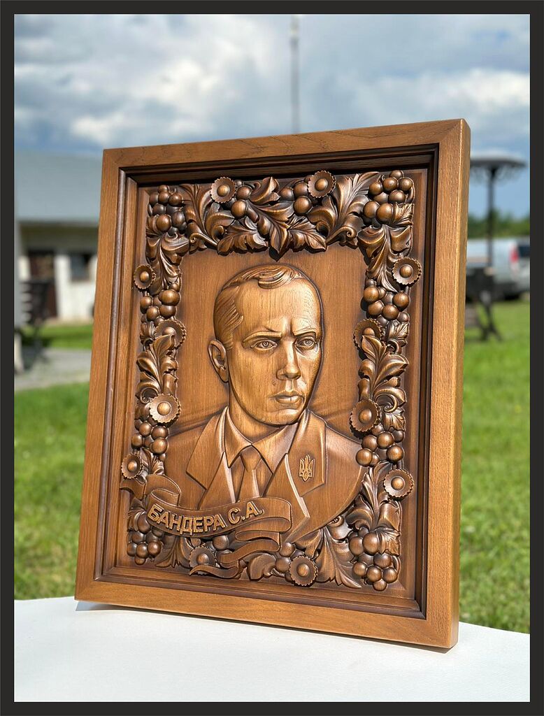 Bas-relief portrait. Made by CNC - ZBrushCentral